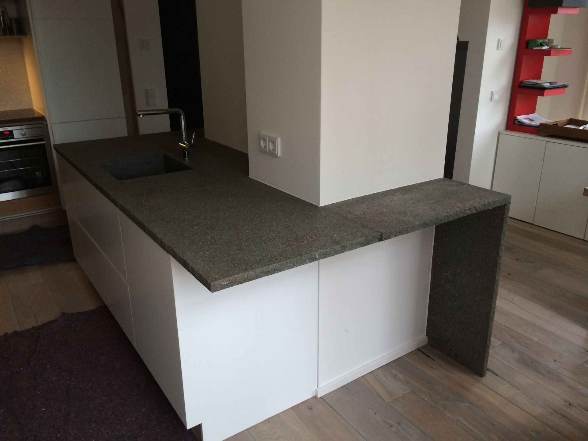 Arbeitsplatte und Küchenplatte aus Porphyr - Farbe: Rot | Material: Porphyr